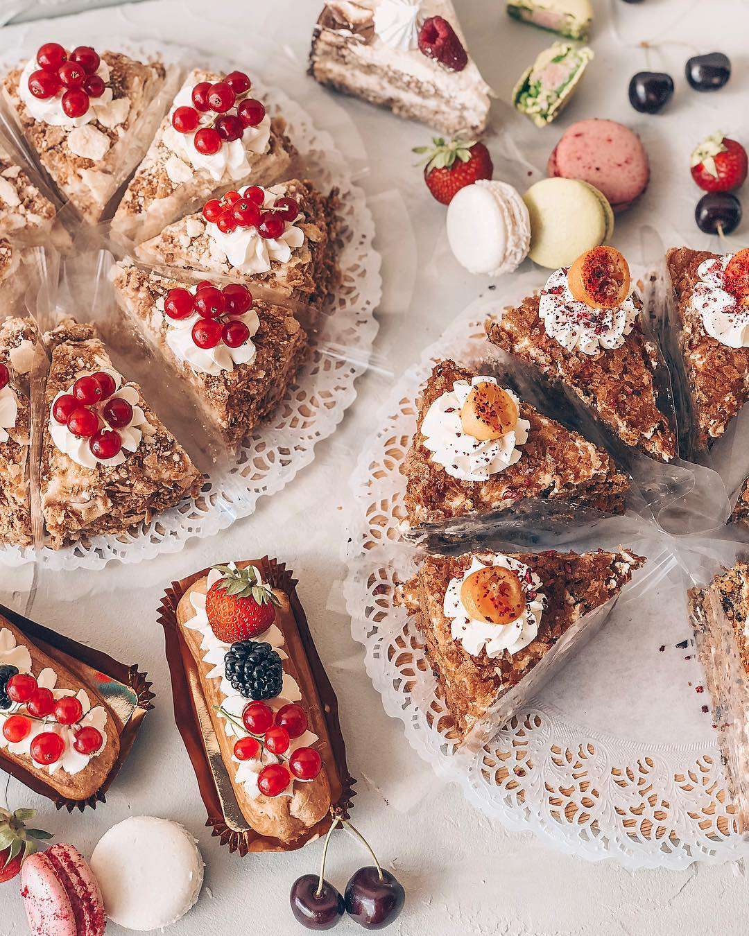 В Таллинне открылось кафе от знаменитой кондитерской Cake Your Day